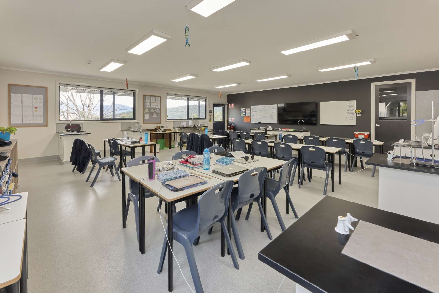Science Room & Library - Geilston Bay, Hobart